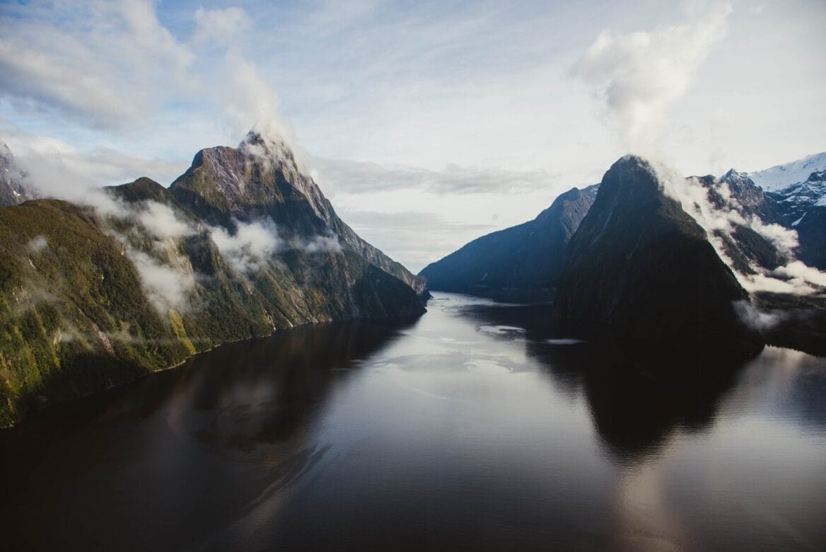Milford and Doubtful Sound Scenic | Te Anau Helicopter Services